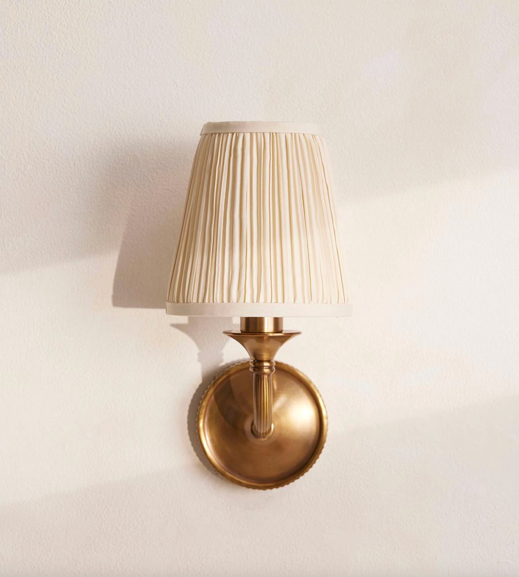 ALEXANDER WALL LIGHT – OBERY